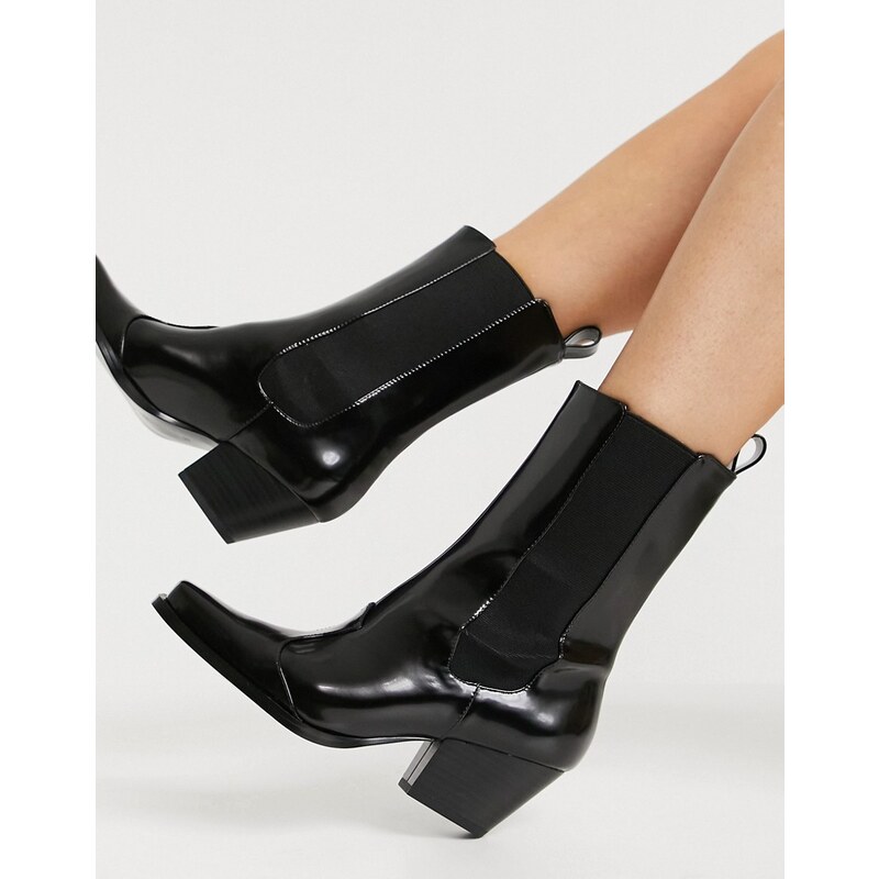 Monki - Lexi - Stivaletti stile western in pelle sintetica nera con ...