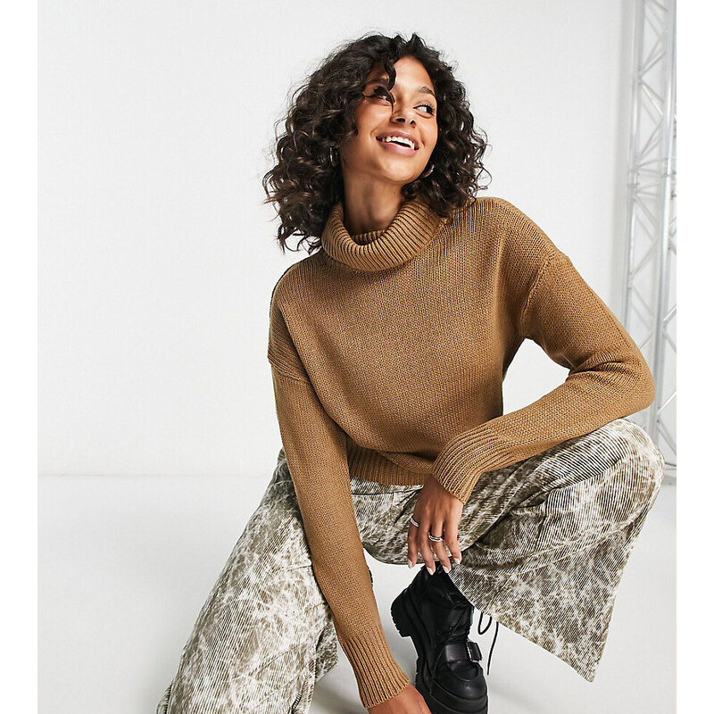 Esclusiva Only Tall - Maglione color cammello con collo alto-Neutro ...
