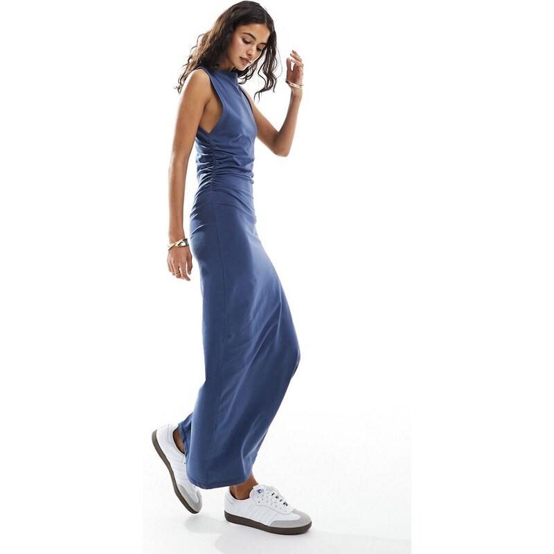 ASOS DESIGN - Vestito lungo color blu denim con scollo a barchetta e ...