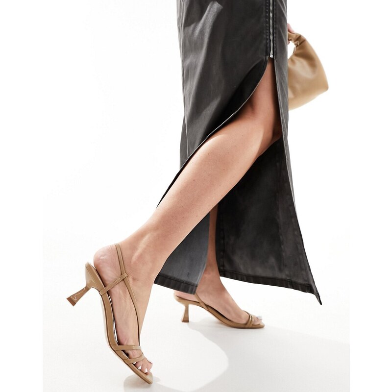 schuh - Sora - Sandali con tacchetti a spillo e fascette color burro ...